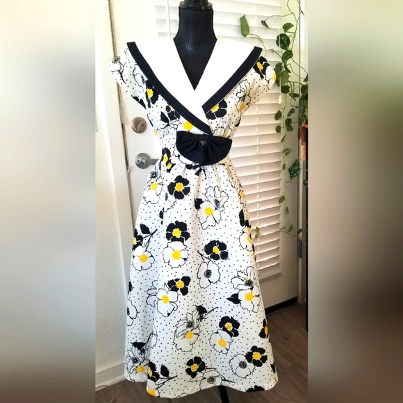 Go Vicki! | Dresses | Vintage Go Vicki Dress Size 6 | Poshmark